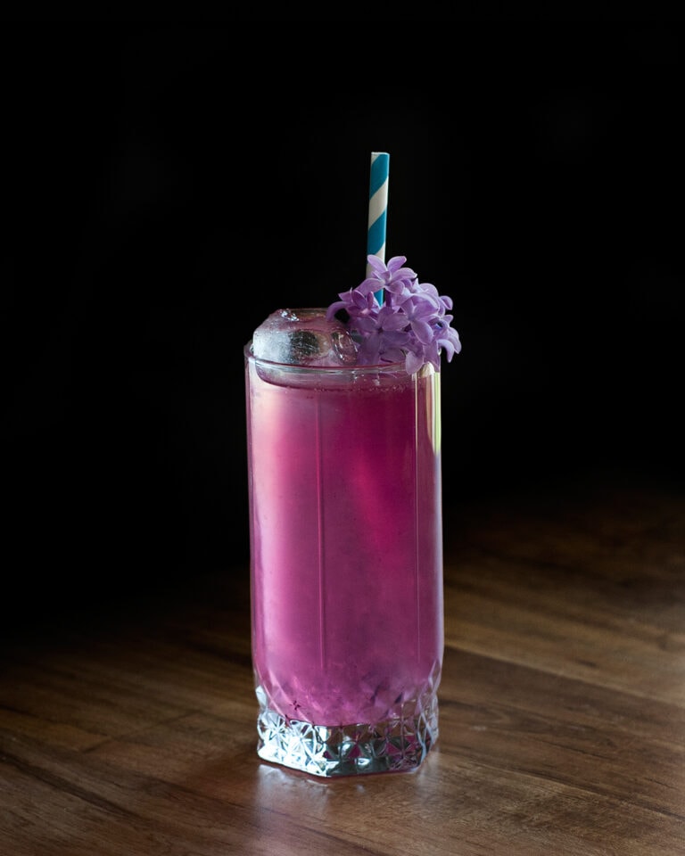 Ultimate Guide to Edible Flowers for Cocktails - Moody Mixologist