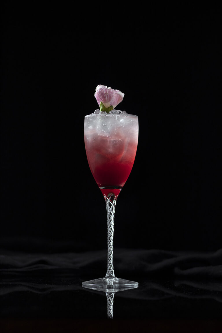 Ultimate Guide to Edible Flowers for Cocktails - Moody Mixologist