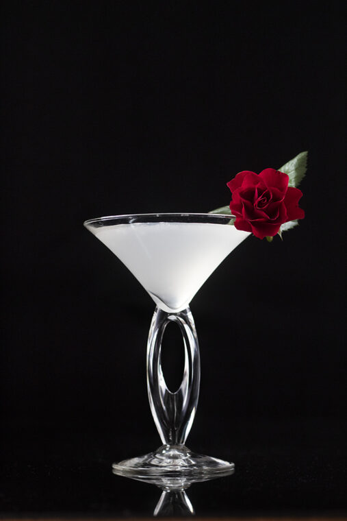 White Winter Cosmopolitan - Moody Mixologist