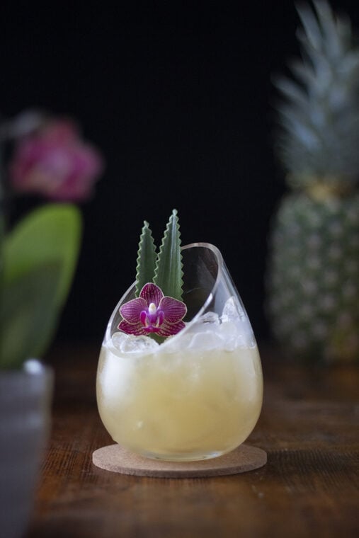 5 Easy (and Beautiful) Cocktail Garnishes - Moody Mixologist