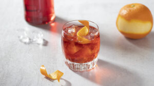 How to Make a Perfect Negroni Cocktail - Moody Mixologist