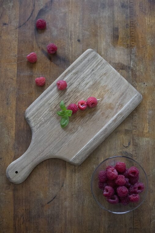 5 Easy (and Beautiful) Cocktail Garnishes - Moody Mixologist