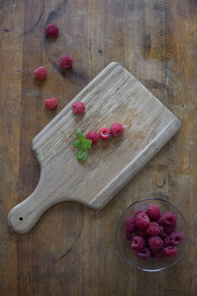 5 Easy (and Beautiful) Cocktail Garnishes - Moody Mixologist