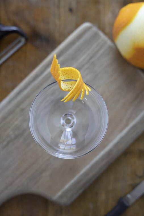5 Easy (and Beautiful) Cocktail Garnishes - Moody Mixologist