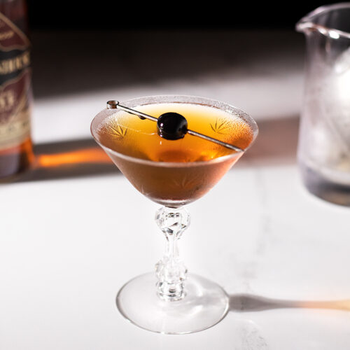 Classic Rye Manhattan Cocktail - Moody Mixologist