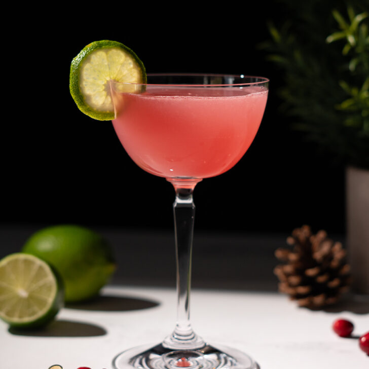 How to Make a Perfect Cosmopolitan Cocktail - Moody Mixologist