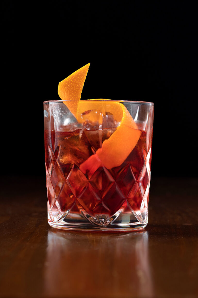 How to Make a Perfect Negroni Cocktail - Moody Mixologist