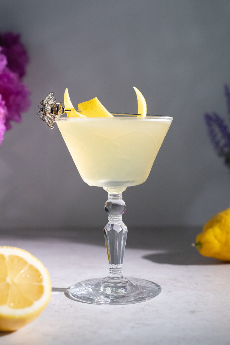 Bee's Knees Classic Gin Cocktail Recipe - Moody Mixologist