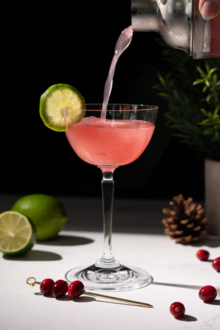 How to Make a Perfect Cosmopolitan Cocktail - Moody Mixologist